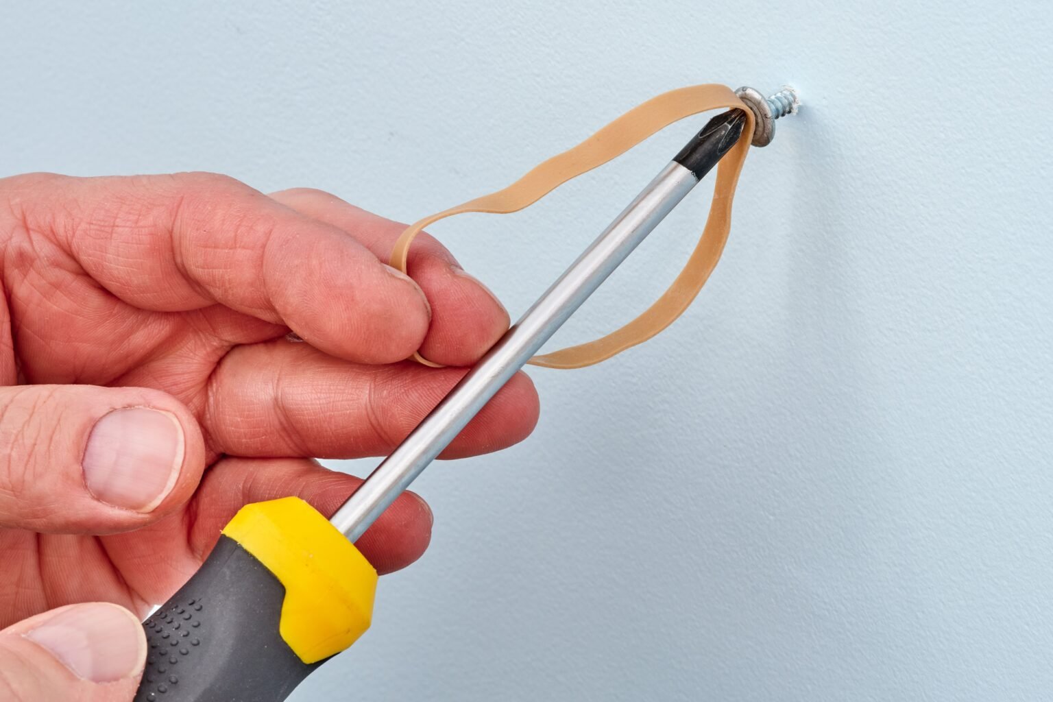 How To Remove A Screw With No Head: Quick & Easy Fixes - ToolsGearLab